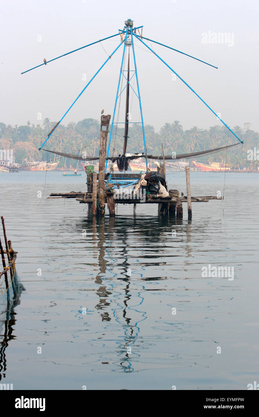 Chinese fishing nets, Kerala, India Stock Photo - Alamy