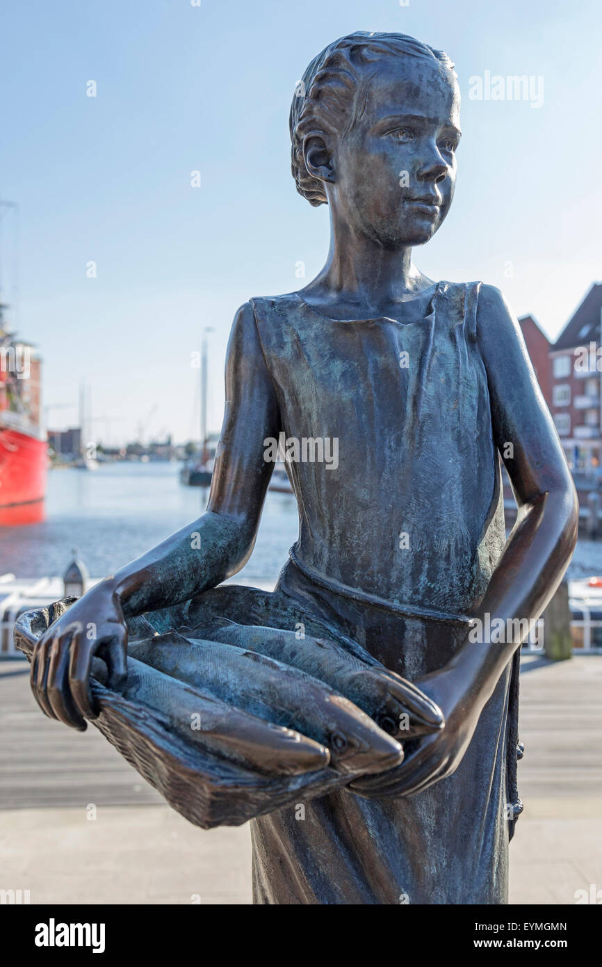 Bronze figure, Emder fishing girl 'Jantje Vis' at the Delft, artist ...