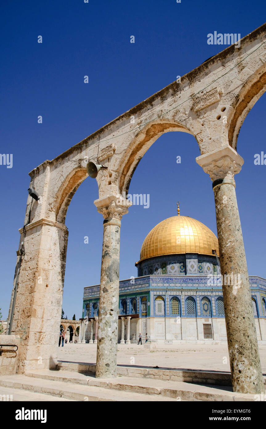 Old Town of Jerusalem, Temple Mount, Dome of the Rock, golden dome ...