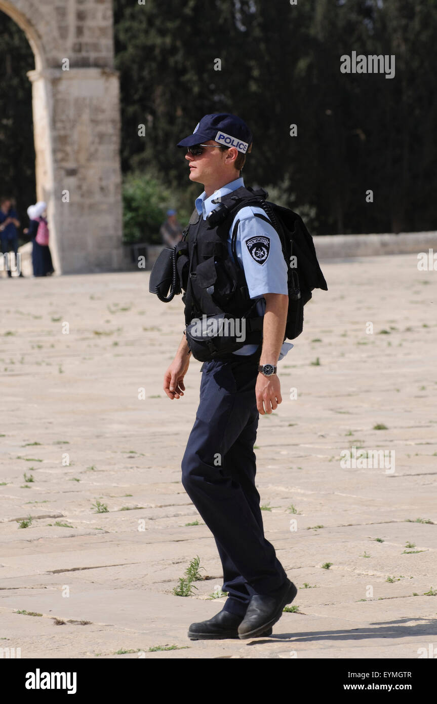 Old policeman hi-res stock photography and images - Alamy