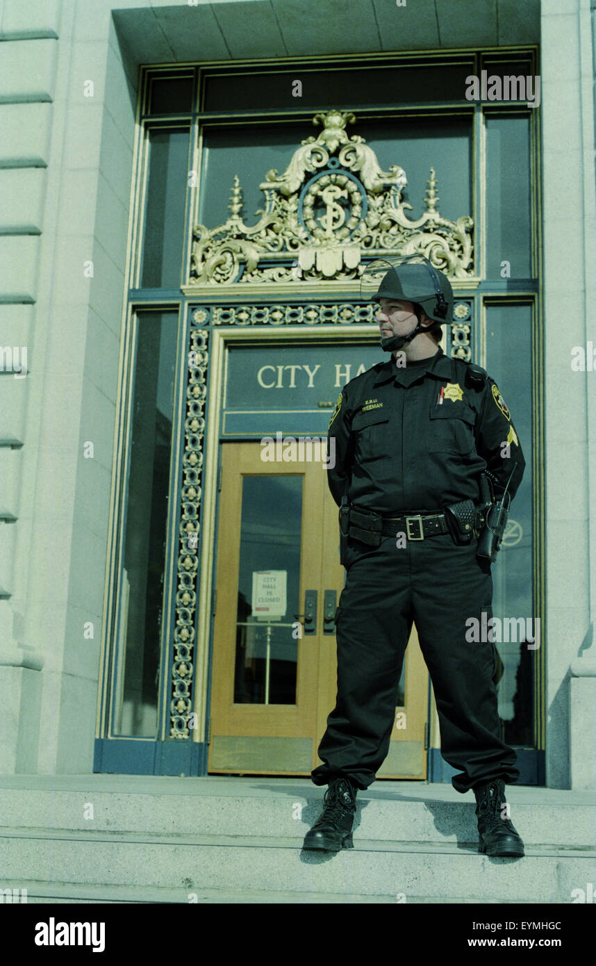 iraq war protest san francisco Stock Photo - Alamy
