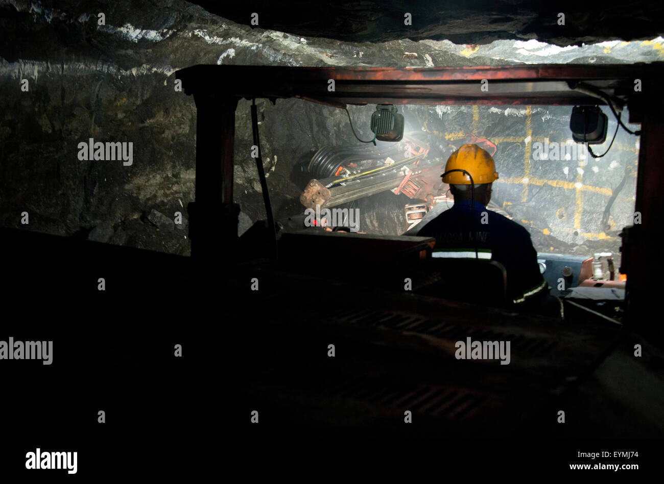 Underground blasting hi-res stock photography and images - Alamy