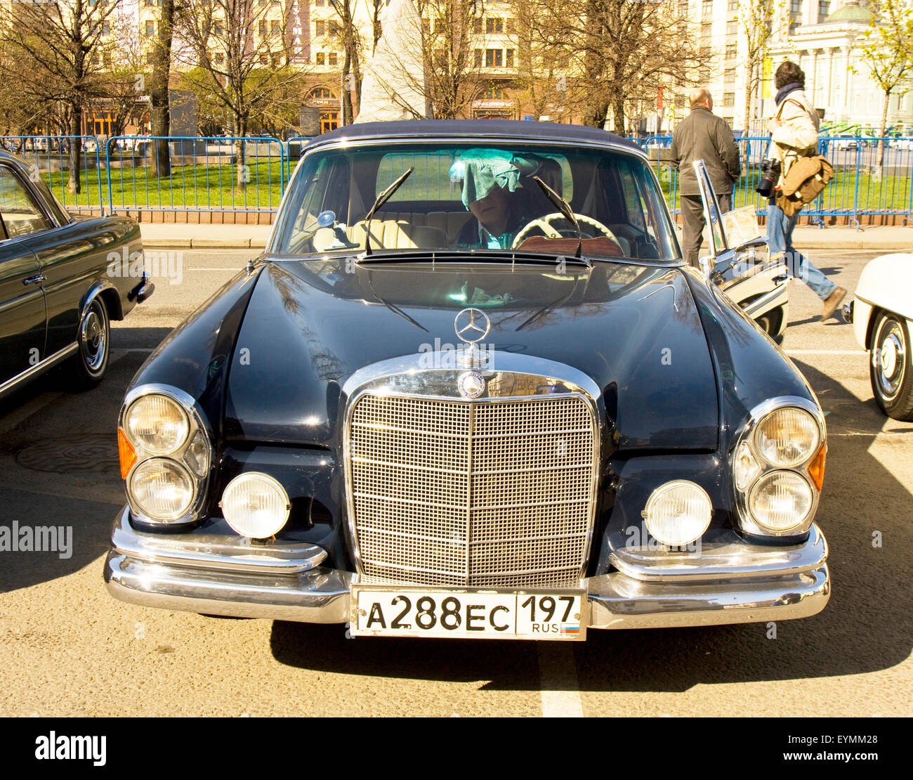 MOSCOW - APRIL 27, 2014: retro car mercedes benz of 1963 year on rally ...
