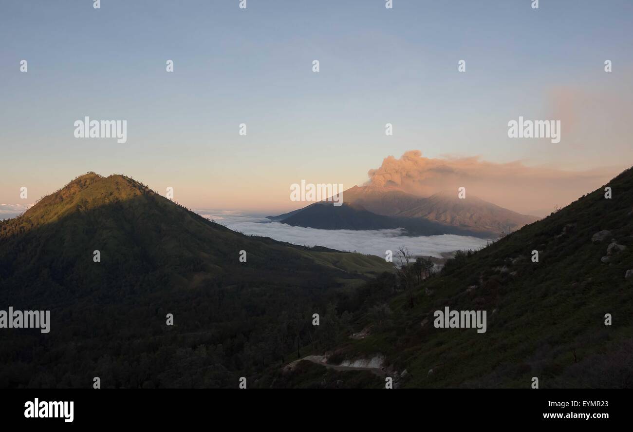 Mt Raung eruption, java, Indonesia Stock Photo - Alamy