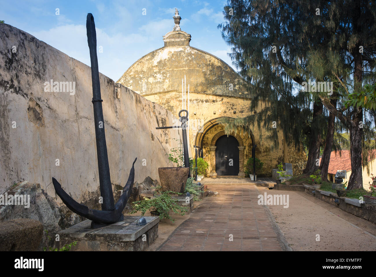 White Colonial Style Church Stock Photo - Alamy