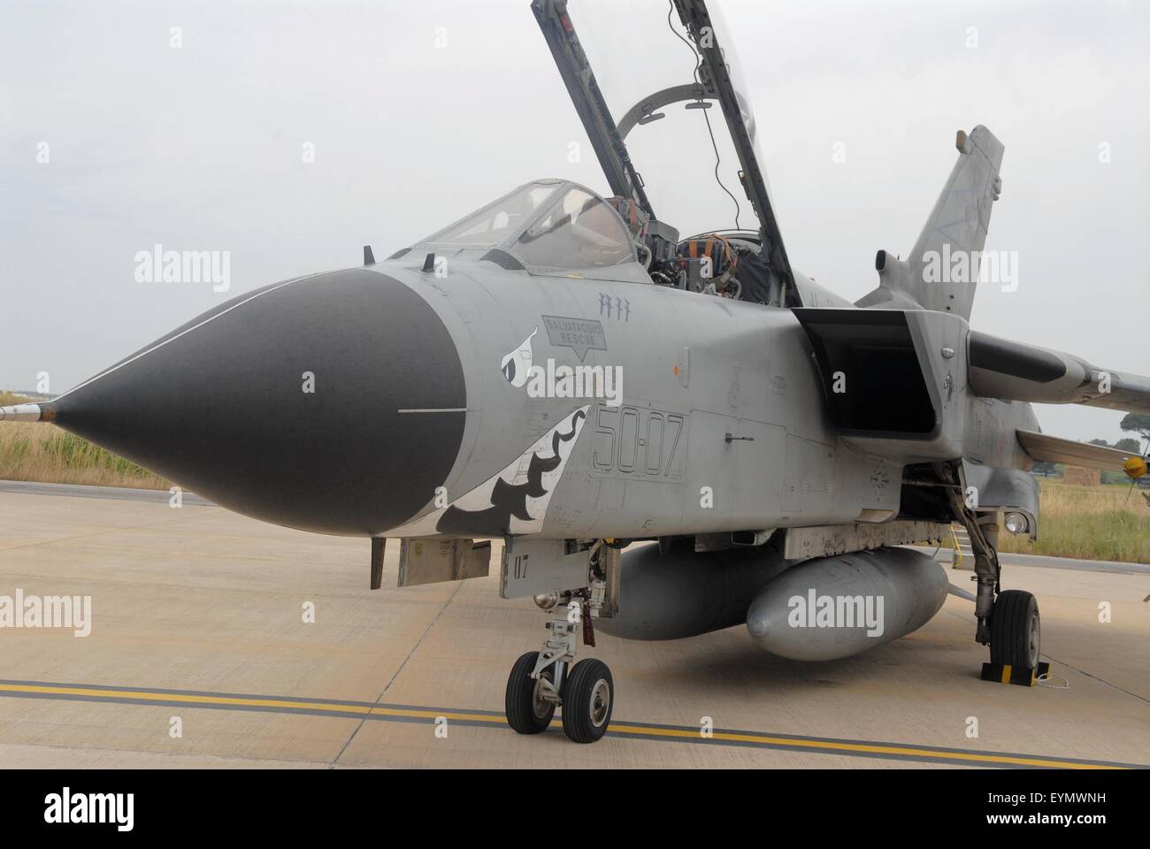 Tornado attack hi-res stock photography and images - Alamy