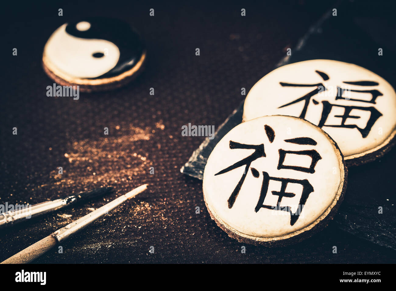 Yin yang symbol chinese character hi-res stock photography and images ...