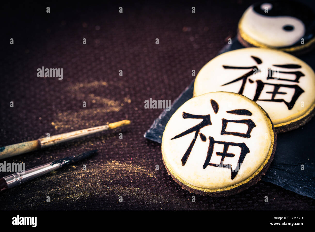 Yin yang symbol chinese character hi-res stock photography and images ...
