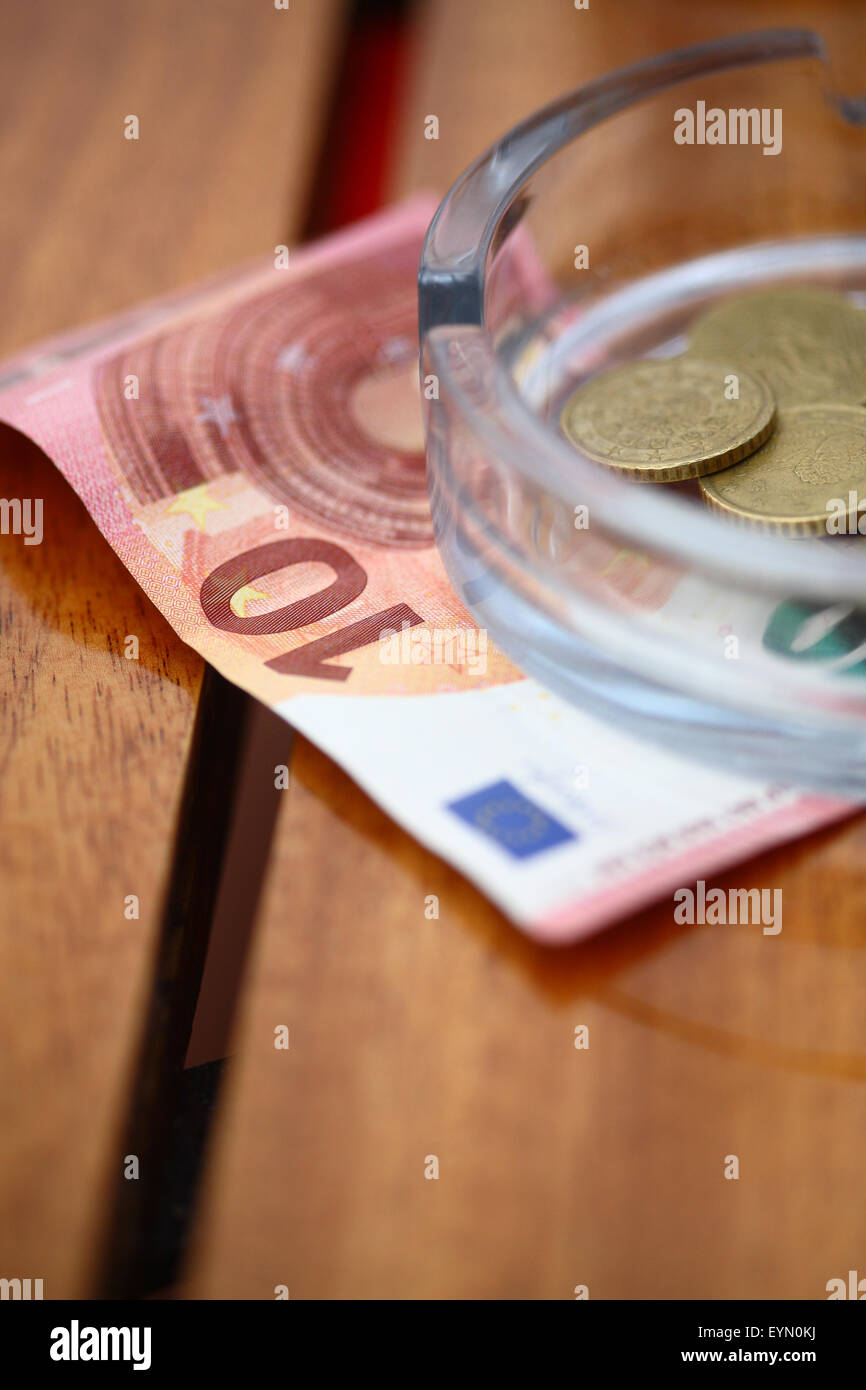 10 euro note hi-res stock photography and images - Alamy