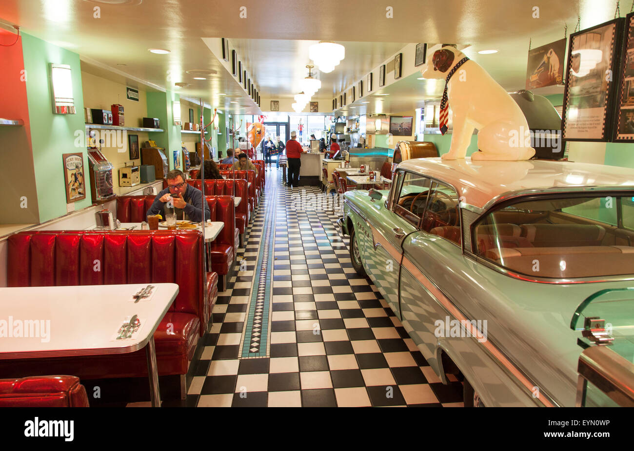 1950s Popular Restaurant