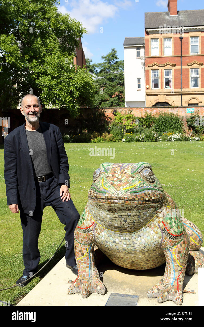 Statue Toad High Resolution Stock Photography and Images - Alamy