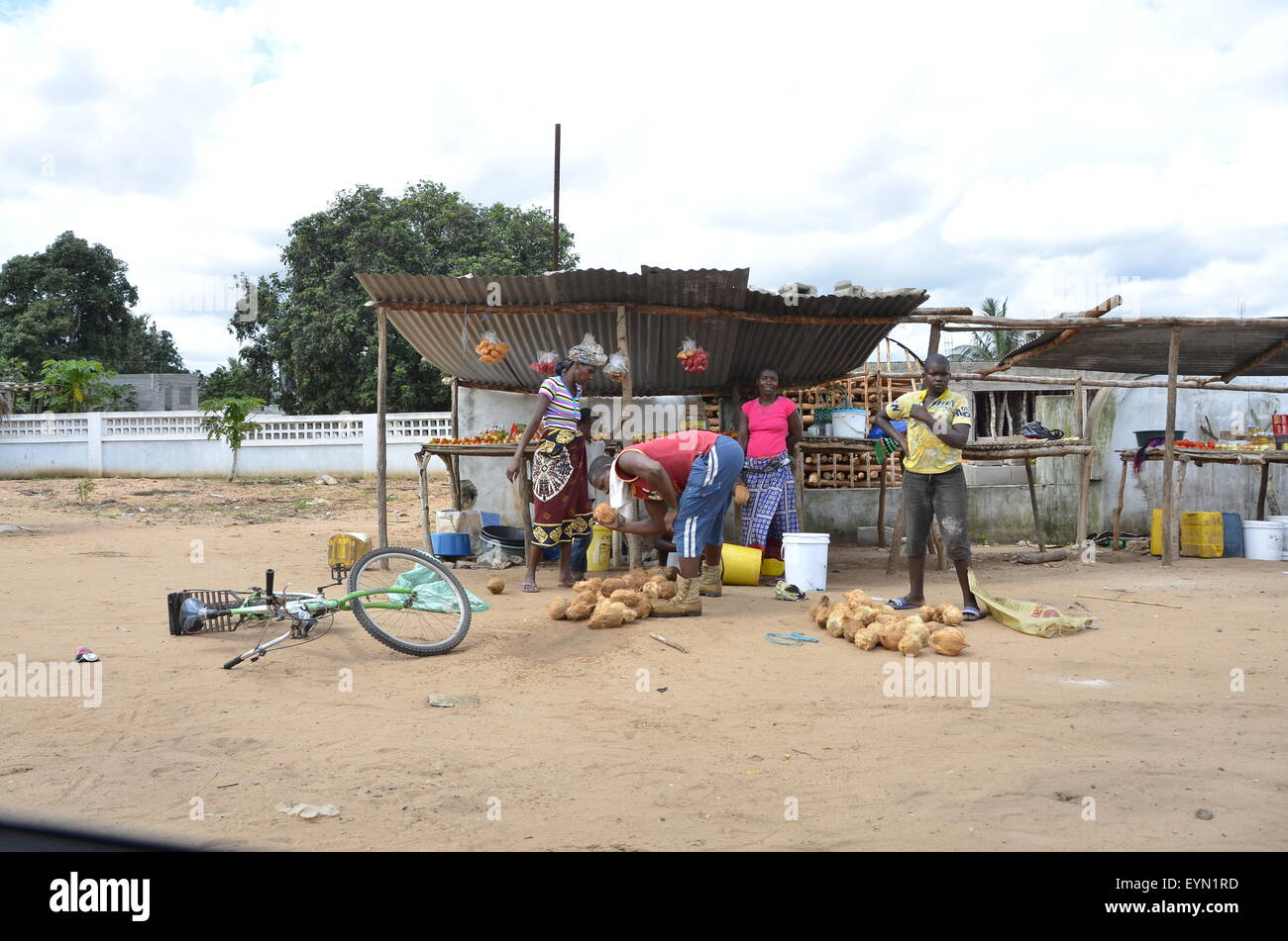 Roadside scenes of life on the main road between Inhambane and Maputo ...