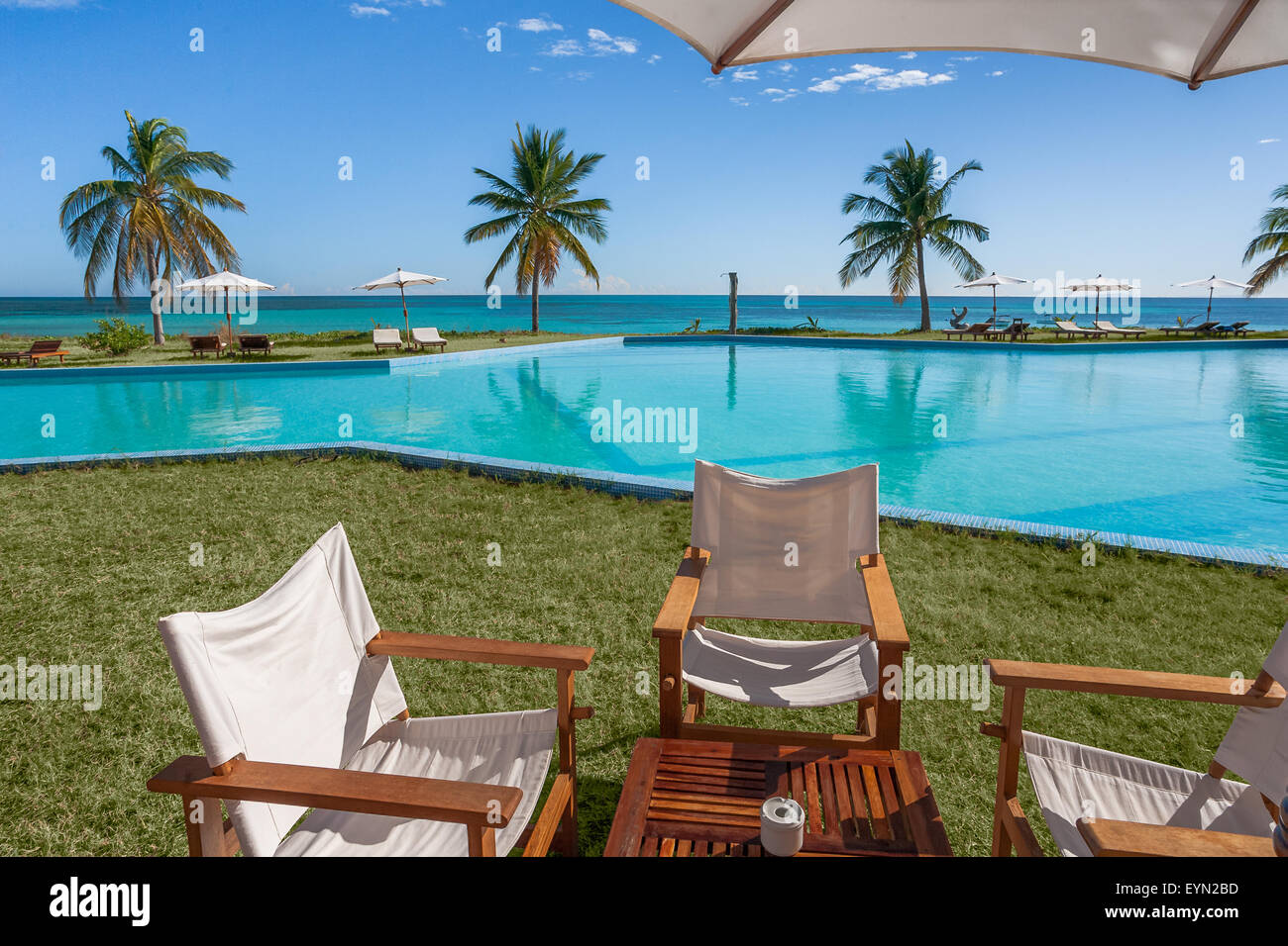 Pool by the sea hi-res stock photography and images - Alamy