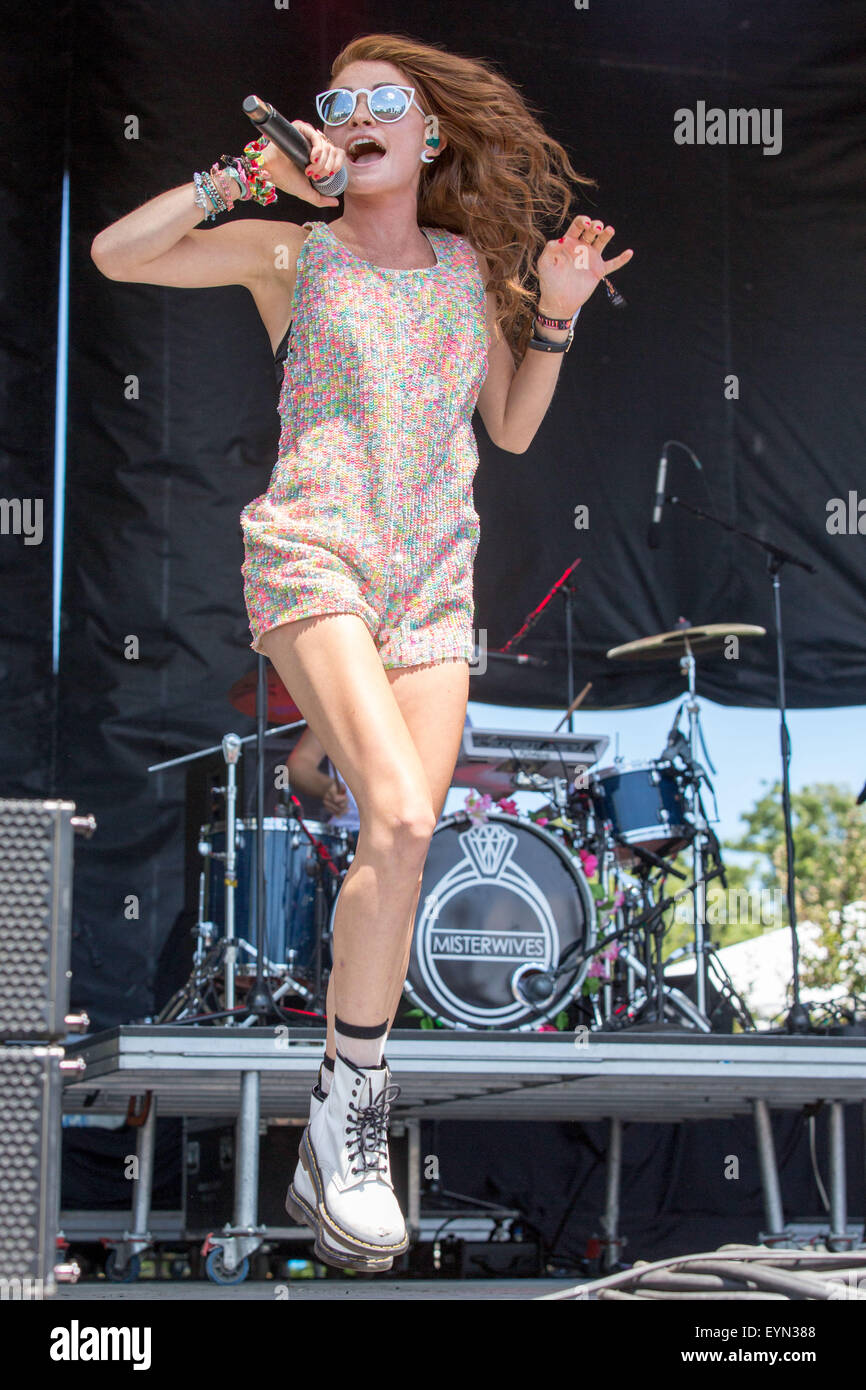 Chicago, Illinois, USA. 31st July, 2015. Singer MANDY LEE of ...