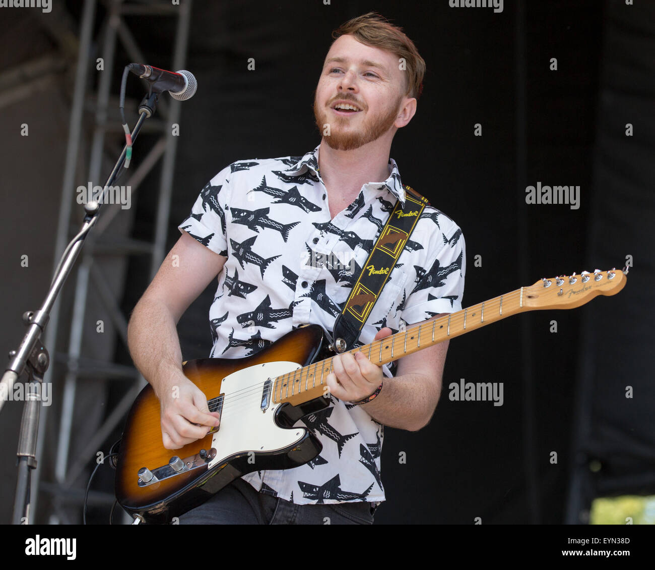 Chicago, Illinois, USA. 31st July, 2015. Guitarist MARC CAMPBELL of ...