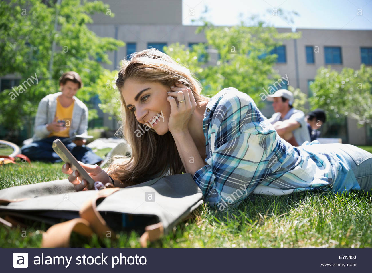 Student cell phone hi-res stock photography and images - Alamy