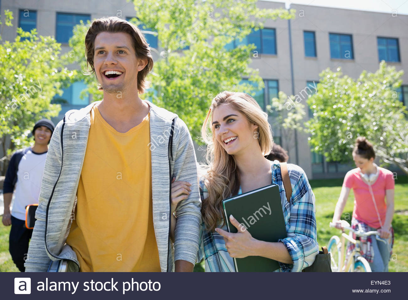 Asian college couple hi-res stock photography and images - Alamy