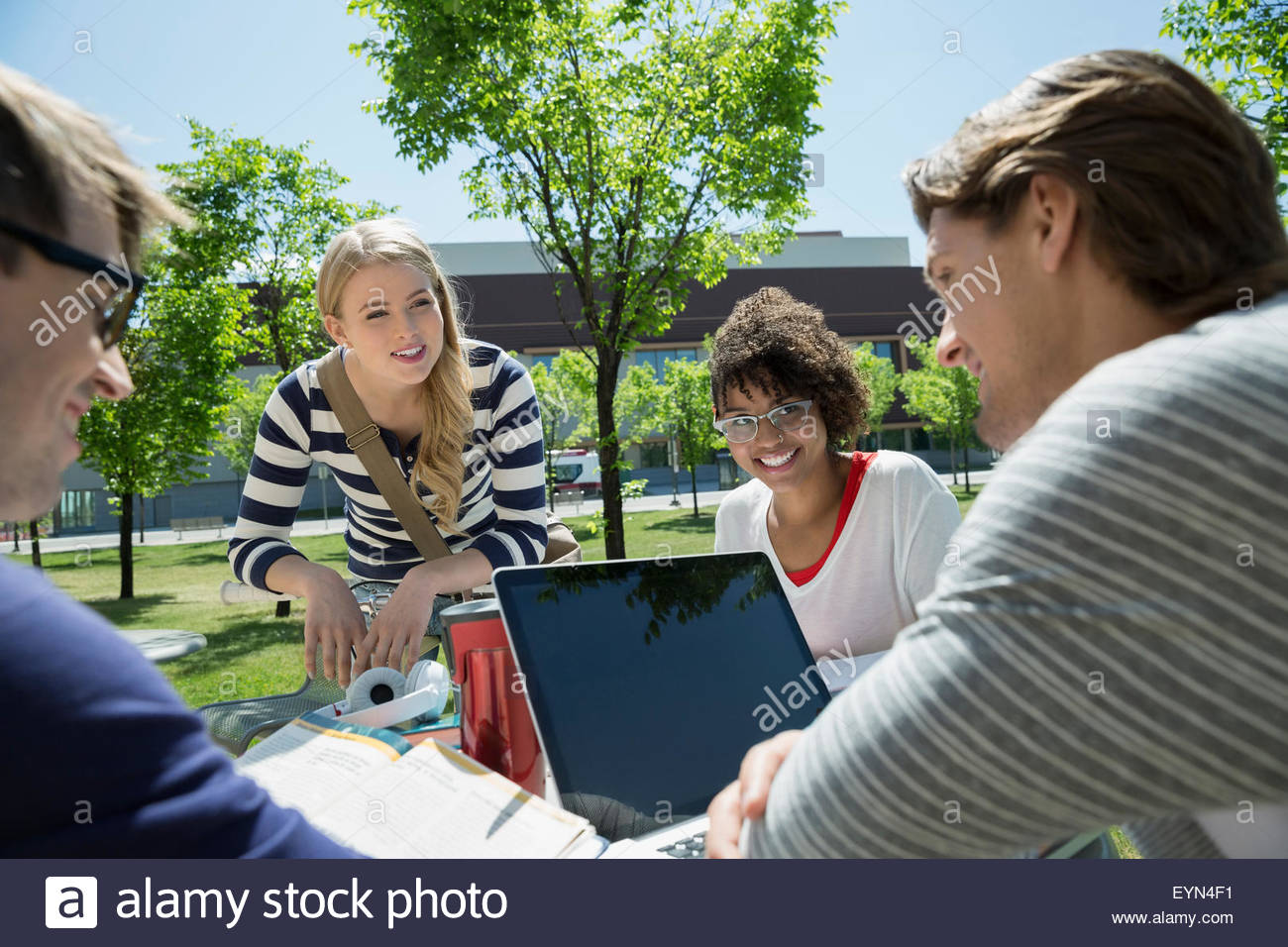 Campus campus hi-res stock photography and images - Alamy