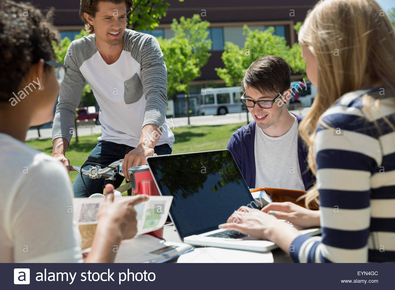 Campus campus hi-res stock photography and images - Alamy