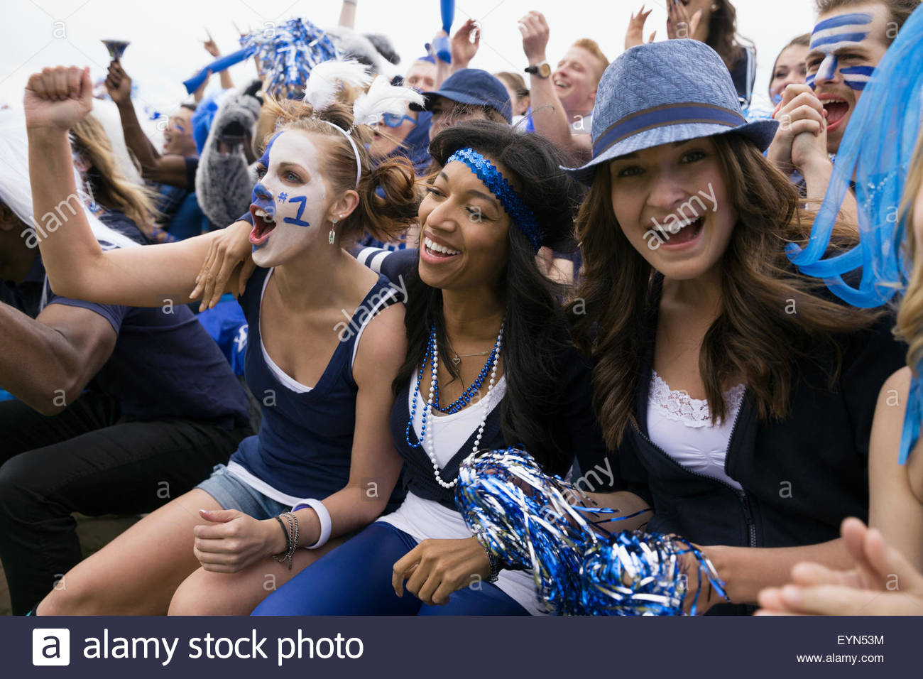 Sports Fans Cheering Stock Photos & Sports Fans Cheering Stock Images ...