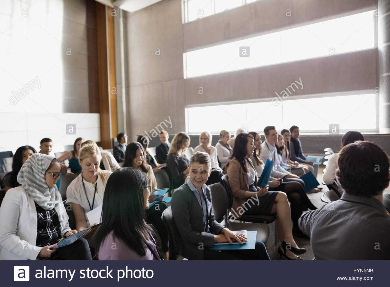 College students lecture hall hi-res stock photography and images - Alamy