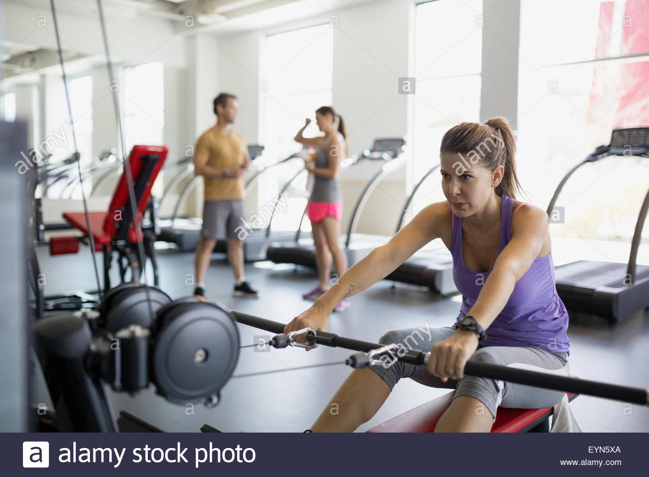 Cable row gym hi-res stock photography and images - Alamy