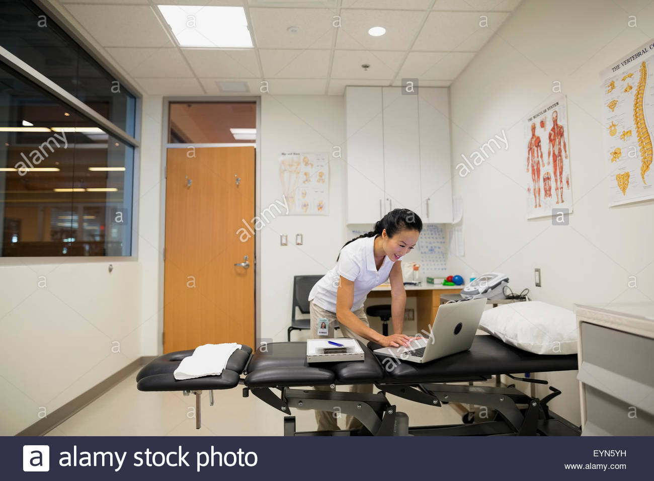 Physical Therapist Hospital Stock Photos & Physical Therapist Hospital ...
