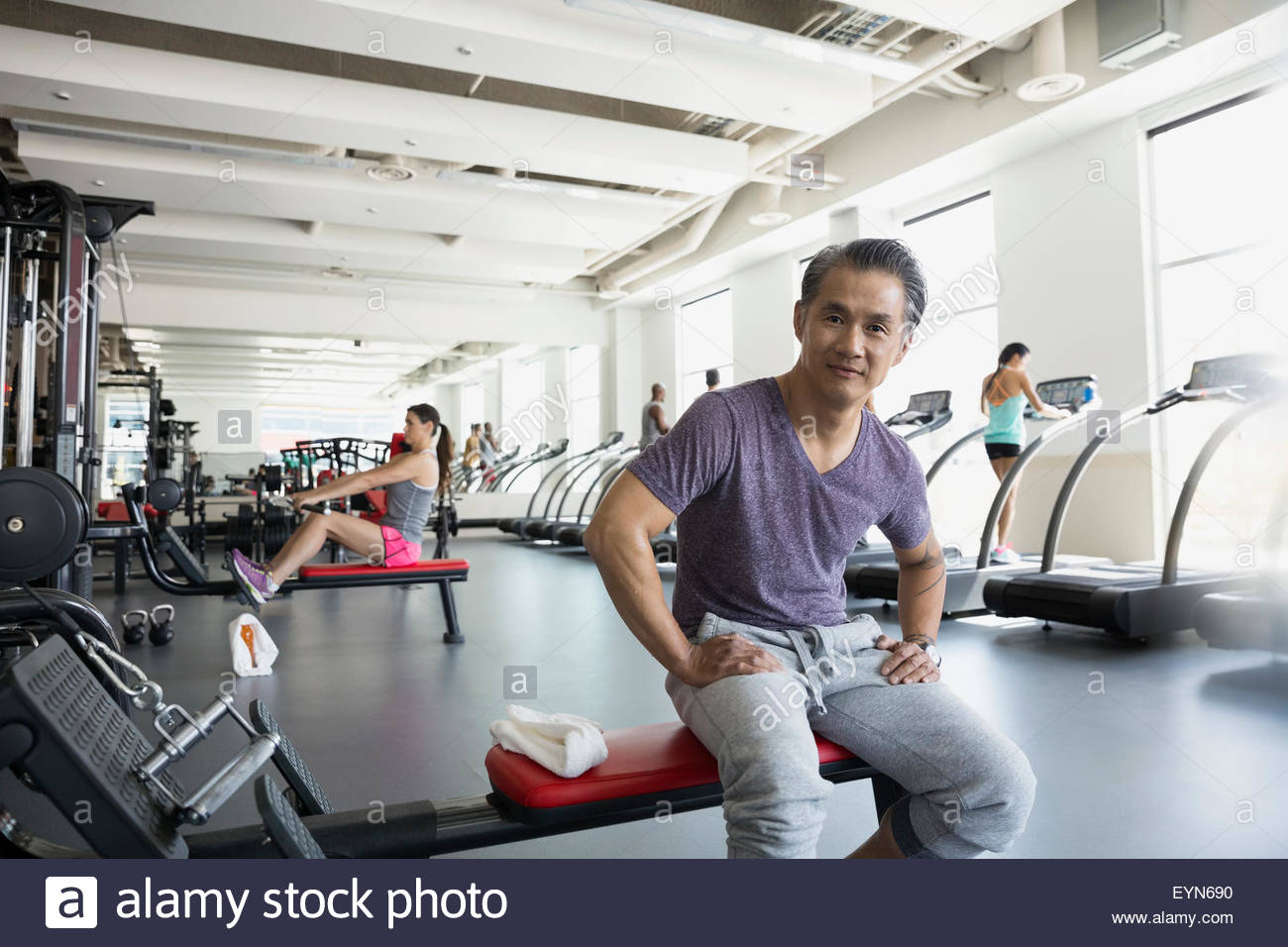 Man at bench hi-res stock photography and images - Alamy