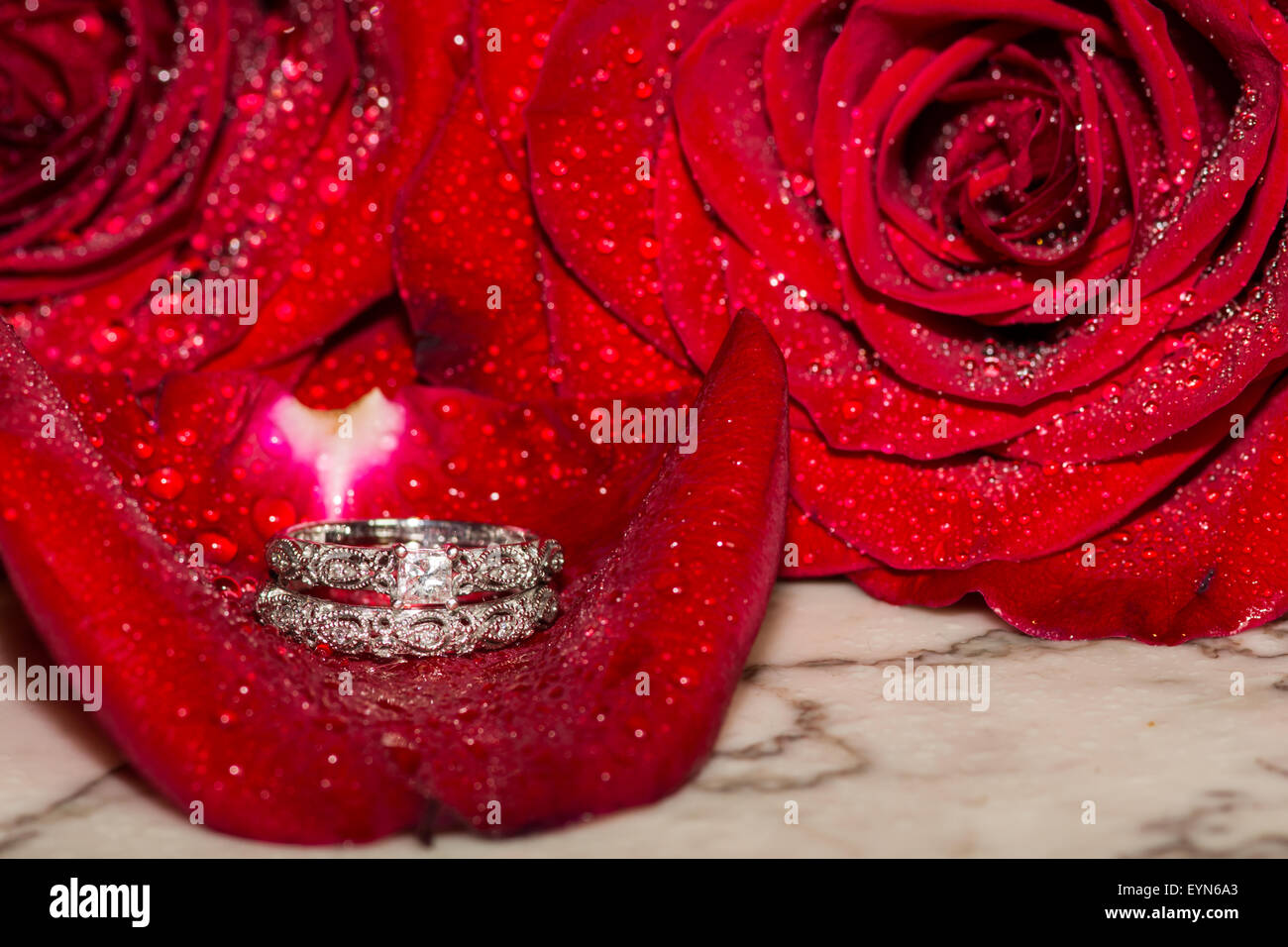 Ring of red hi-res stock photography and images - Alamy