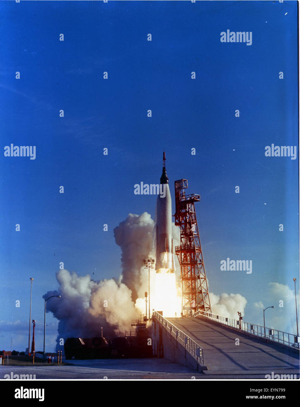 Details of the Atlas 113D rocket during the Mercury MA-8 and Sigma 7 ...