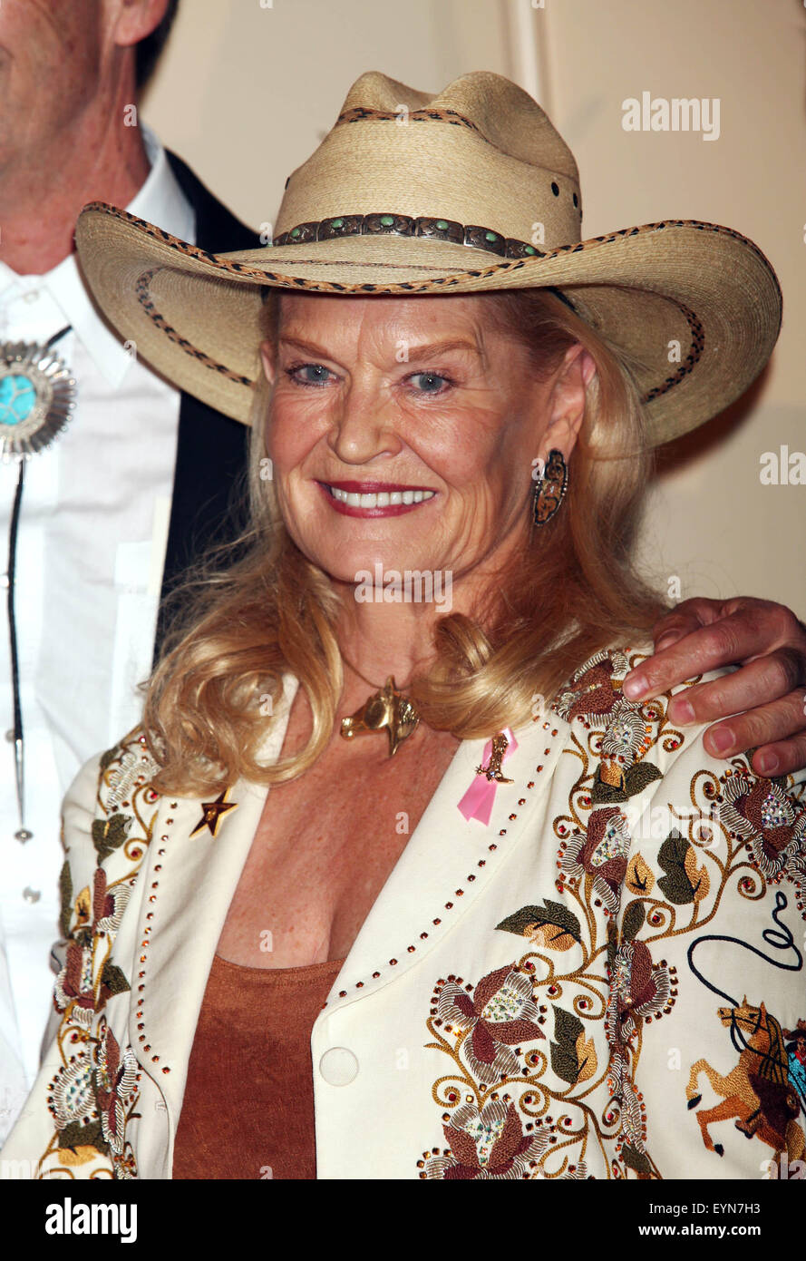 File. 1st Aug, 2015. US country singer LYNN ANDERSON (September 26 ...