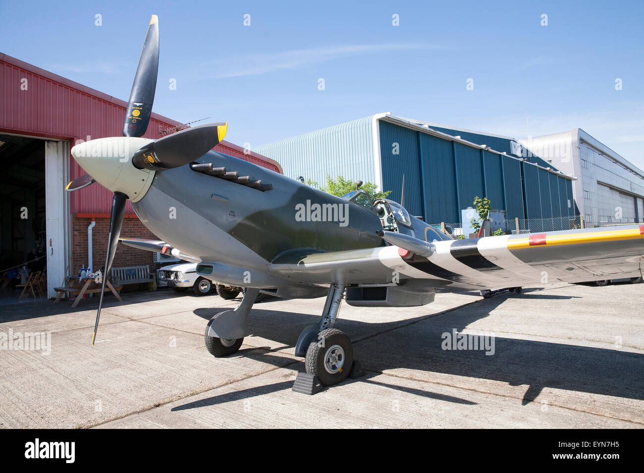 Spitfire crash hi-res stock photography and images - Alamy