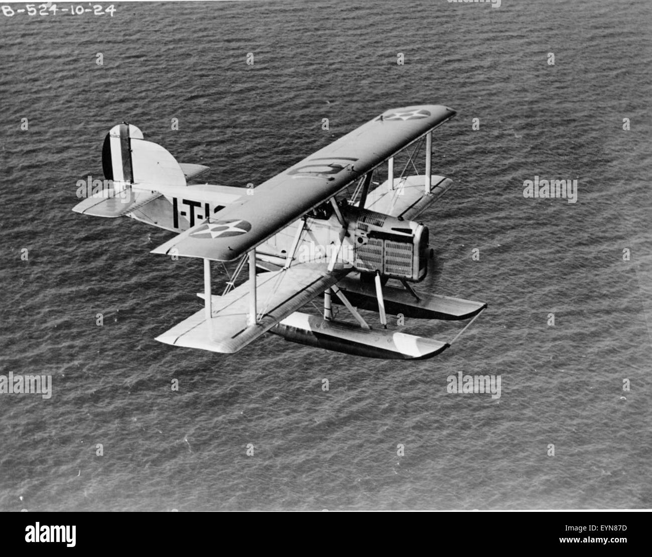 The Douglas DT-2, a U.S. Navy torpedo bomber from the 1930s, shown ...