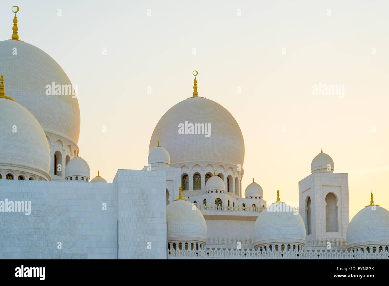 Grand Mosque, Abu Dhabi, United Arab Emirates Stock Photo - Alamy