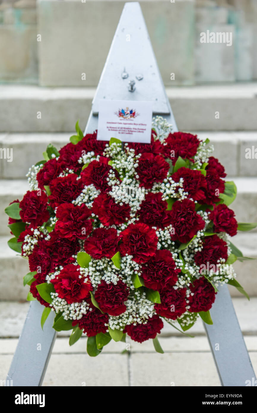 War wreath hi-res stock photography and images - Alamy