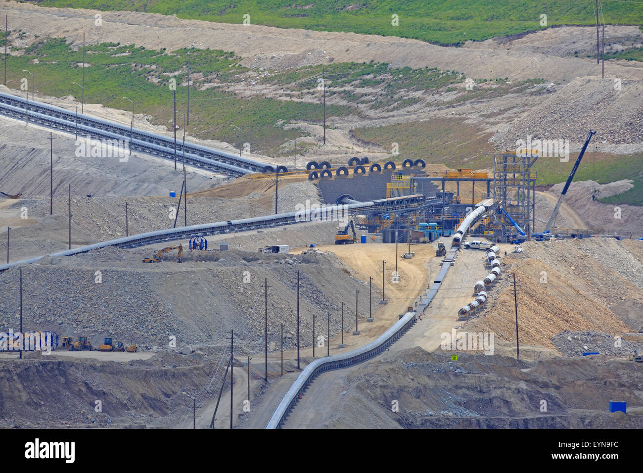 Conveyor belt systems for moving rock material, Highland Valley copper ...