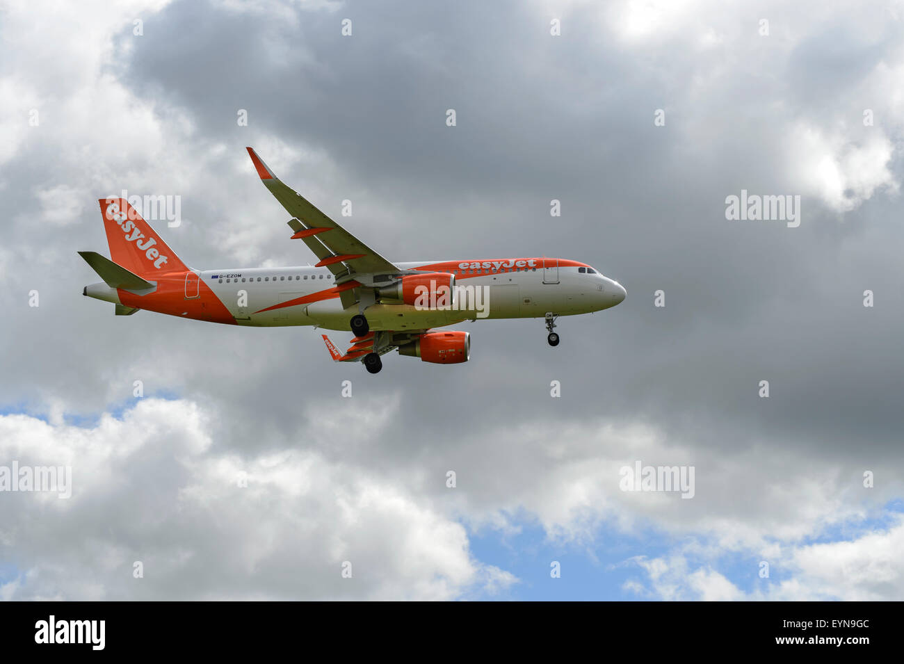 Easyjet airbus a320 bristol hi-res stock photography and images - Alamy