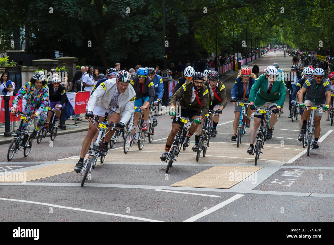 Brompton bike race hi-res stock photography and images - Alamy