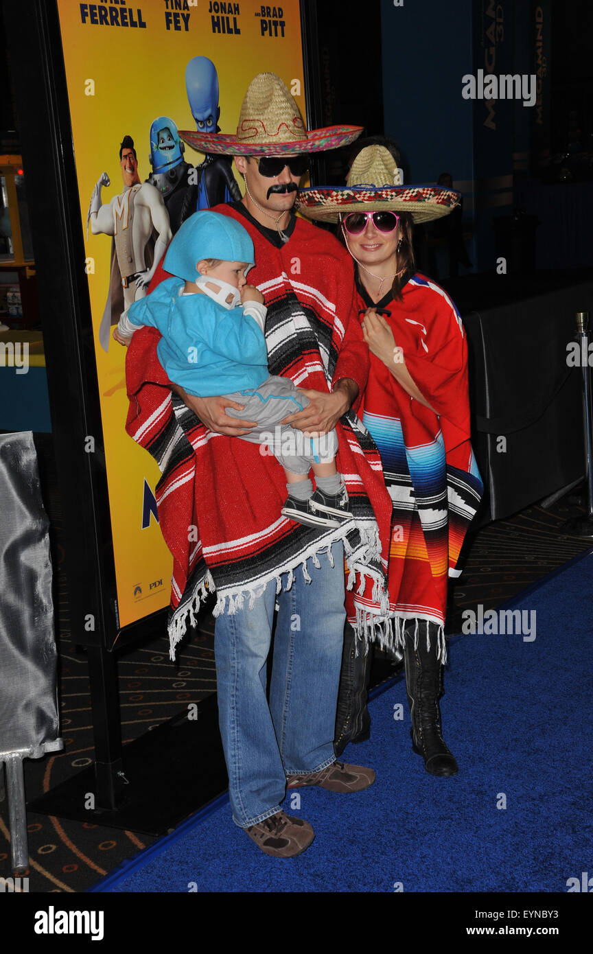 LOS ANGELES, CA - OCTOBER 30, 2010: Mary Lynn Rajskub & husband Matthew ...