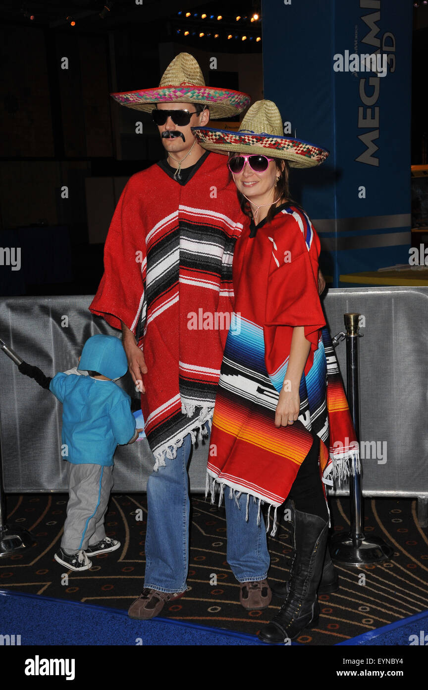 LOS ANGELES, CA - OCTOBER 30, 2010: Mary Lynn Rajskub & husband Matthew ...