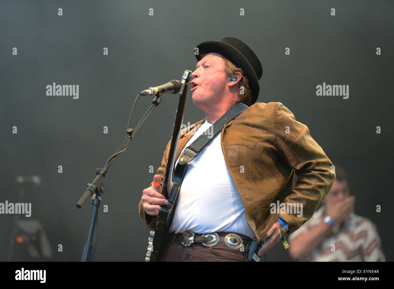 Lead singer of level 42 hi-res stock photography and images - Alamy