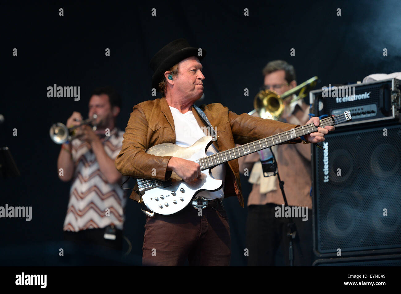 Level 42 Lead Singer Mark Stock Photos & Level 42 Lead Singer Mark ...