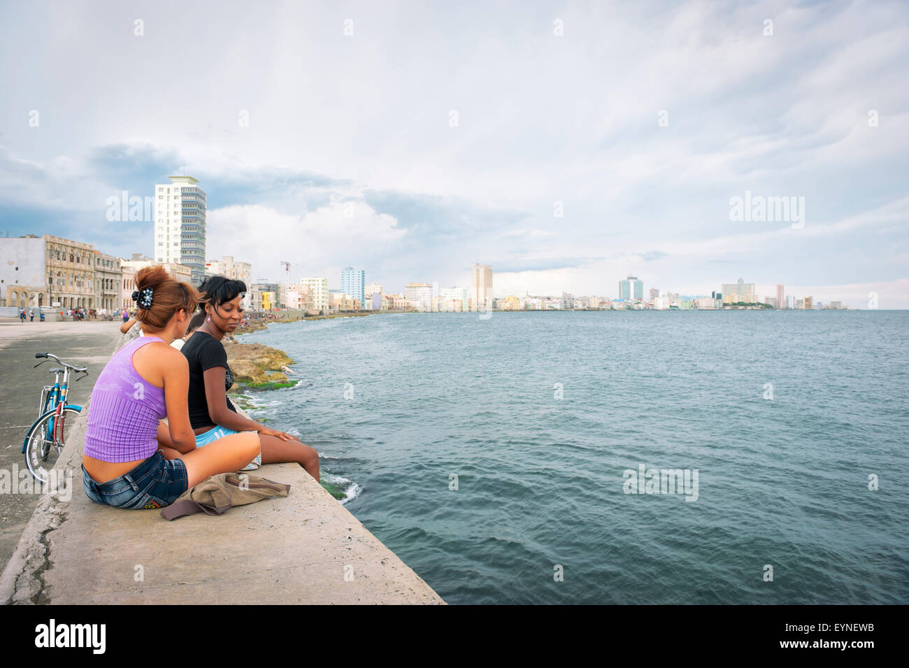 Real cuban people lifestyle women hi-res stock photography and images ...