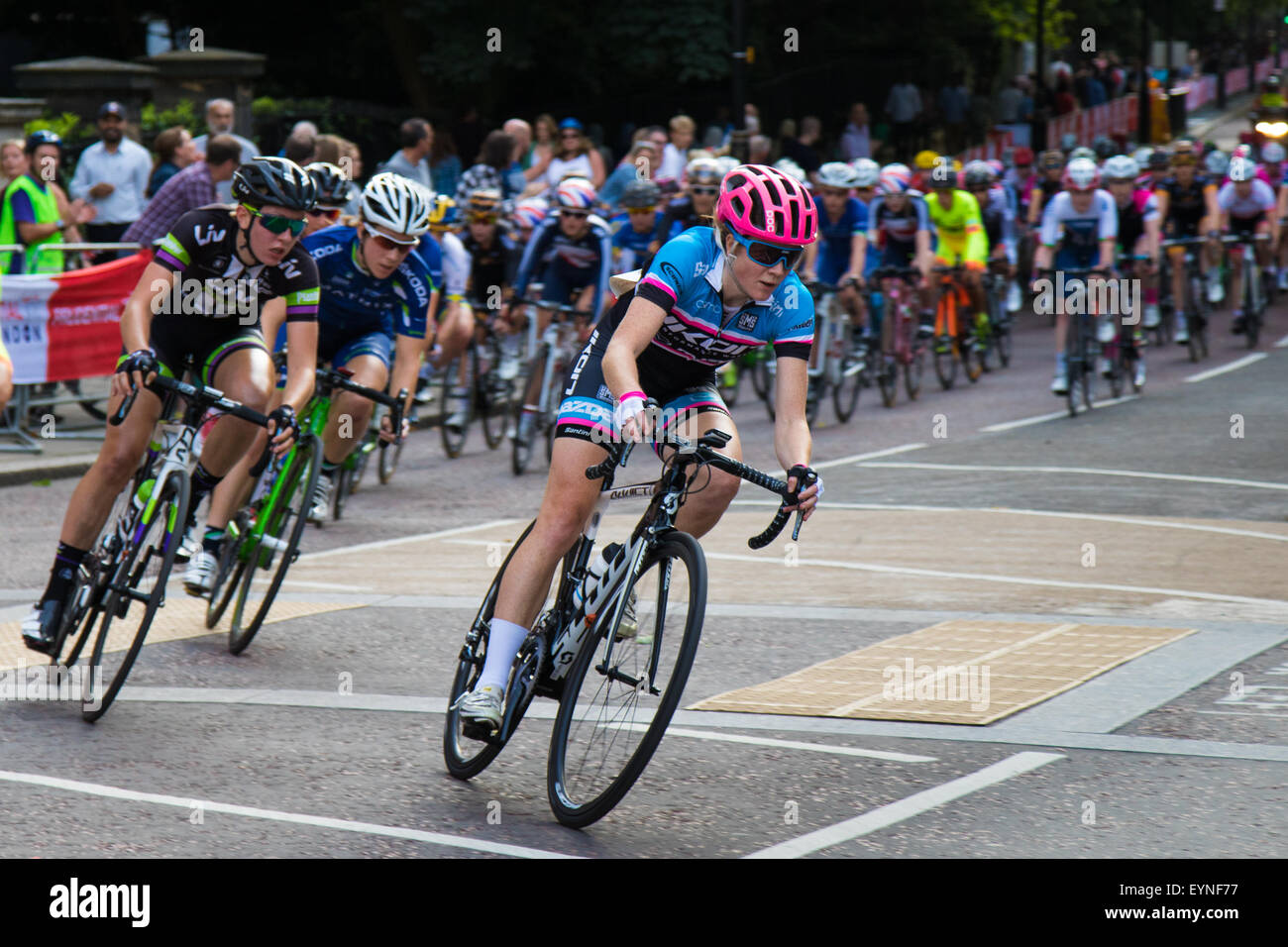 Top womens cyclists hi-res stock photography and images - Alamy