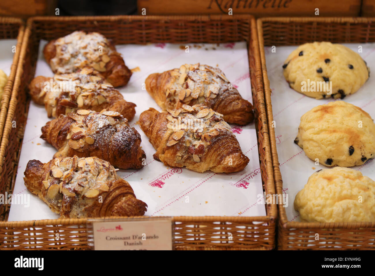 Croissants in a bamboo basket Stock Photo - Alamy