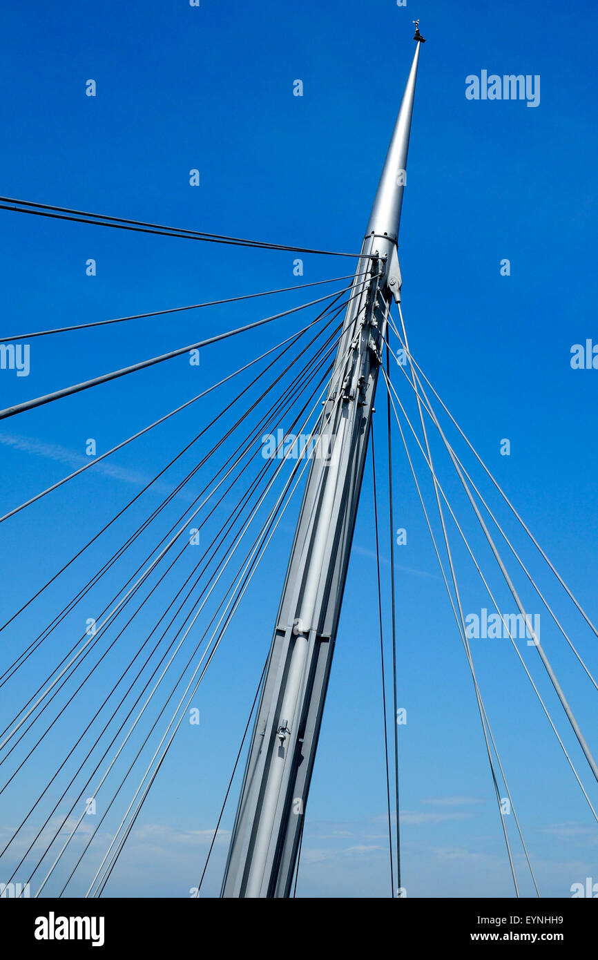 Support cable hi-res stock photography and images - Alamy