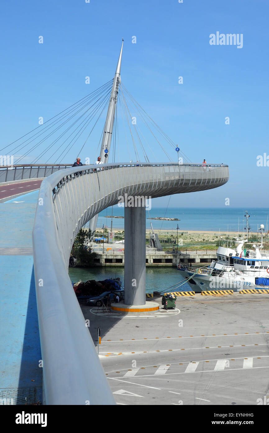 Pedestrians on a cycle-pedestrian suspension bridge Stock Photo - Alamy