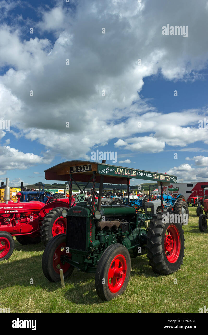 Standard fordson tractor hi-res stock photography and images - Alamy