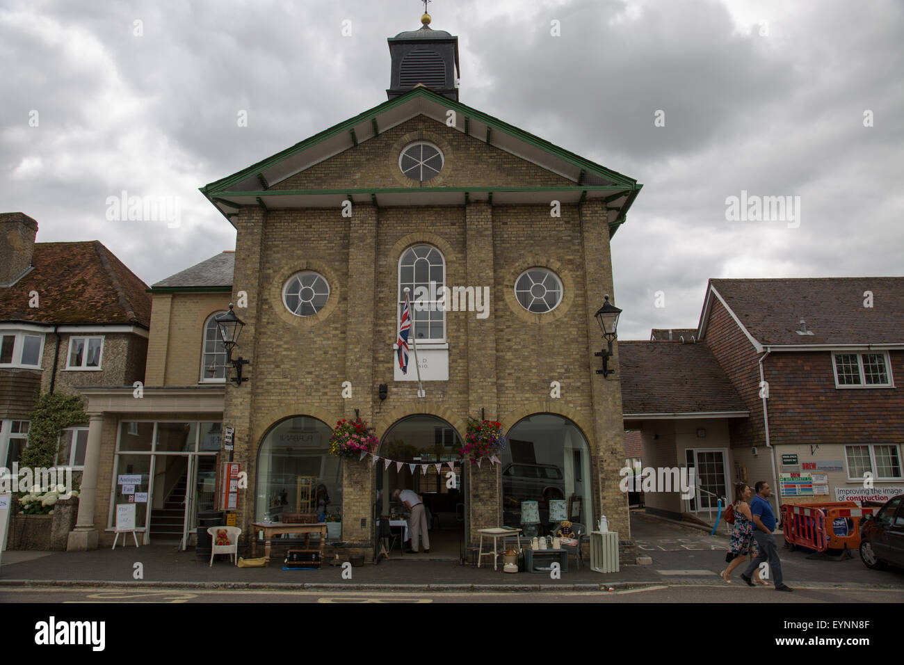Stockbridge hampshire town village hi-res stock photography and images ...