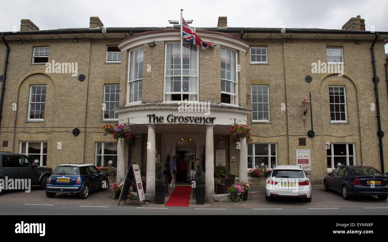 Stockbridge hampshire town village hi-res stock photography and images ...